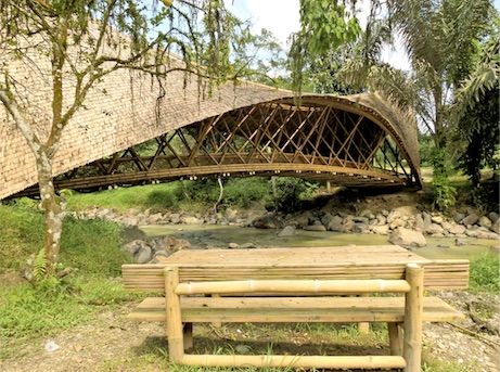 Pont routier en bambou – materia award